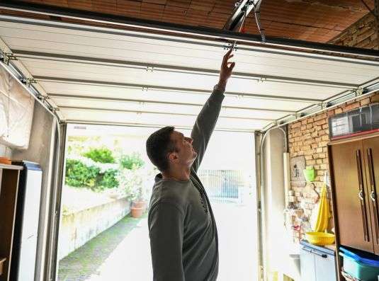 Garage Door Repair in Lauderdale-by-the-Sea | Garage Door Pros